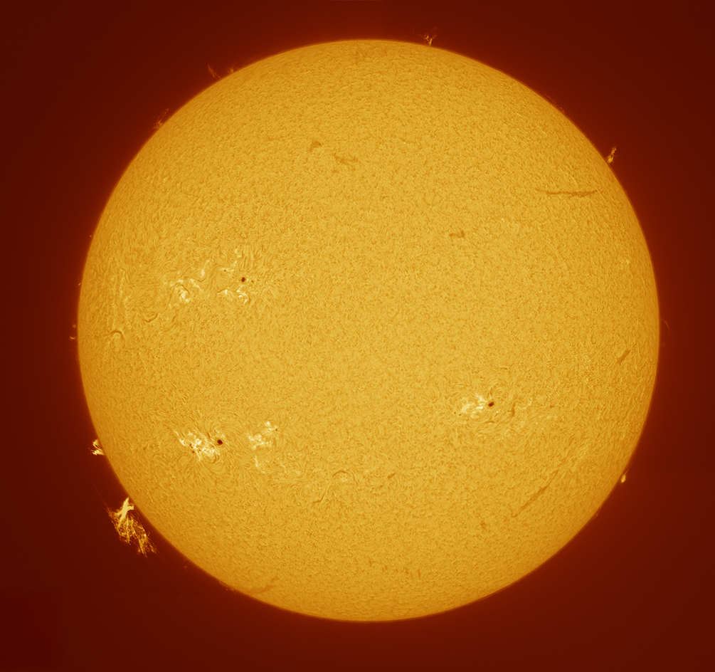 Sun in h-alpha 30-06-2012 | Astro-photo | by André van der Hoeven